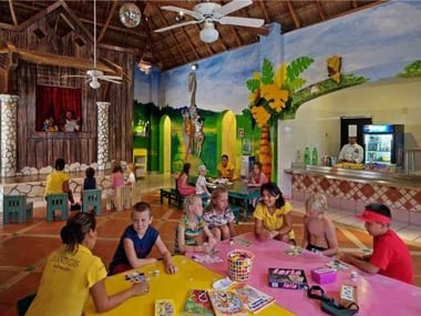 Sandos Playacar Beach Kids Club